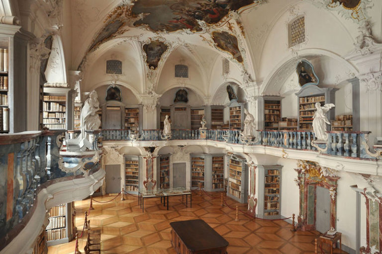 Der neue Videoclip zur Barockbibliothek in St. Peter | Seelsorgeeinheit ...